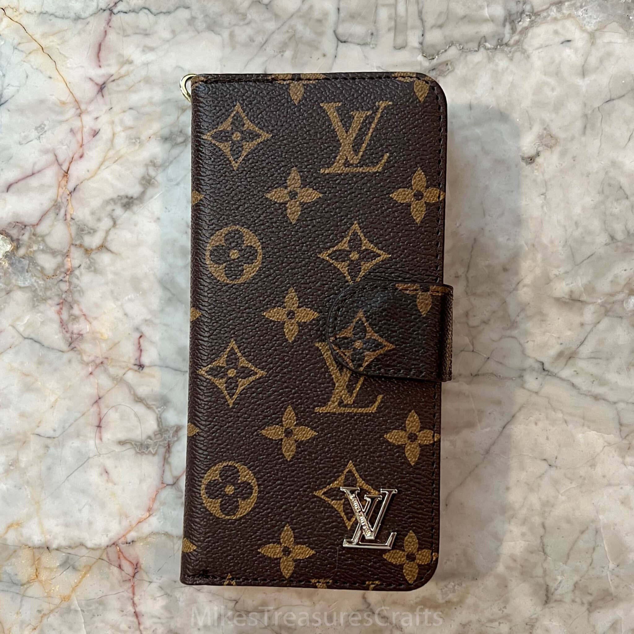 Brown Monogram Zip Pouch – MikesTreasuresCrafts